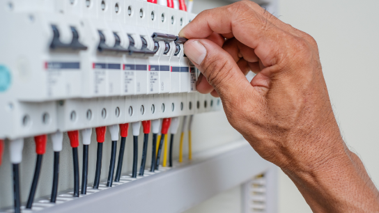 Circuit Breakers: Principles, Operation, and Maintenance | CPD Engineers by learnformula